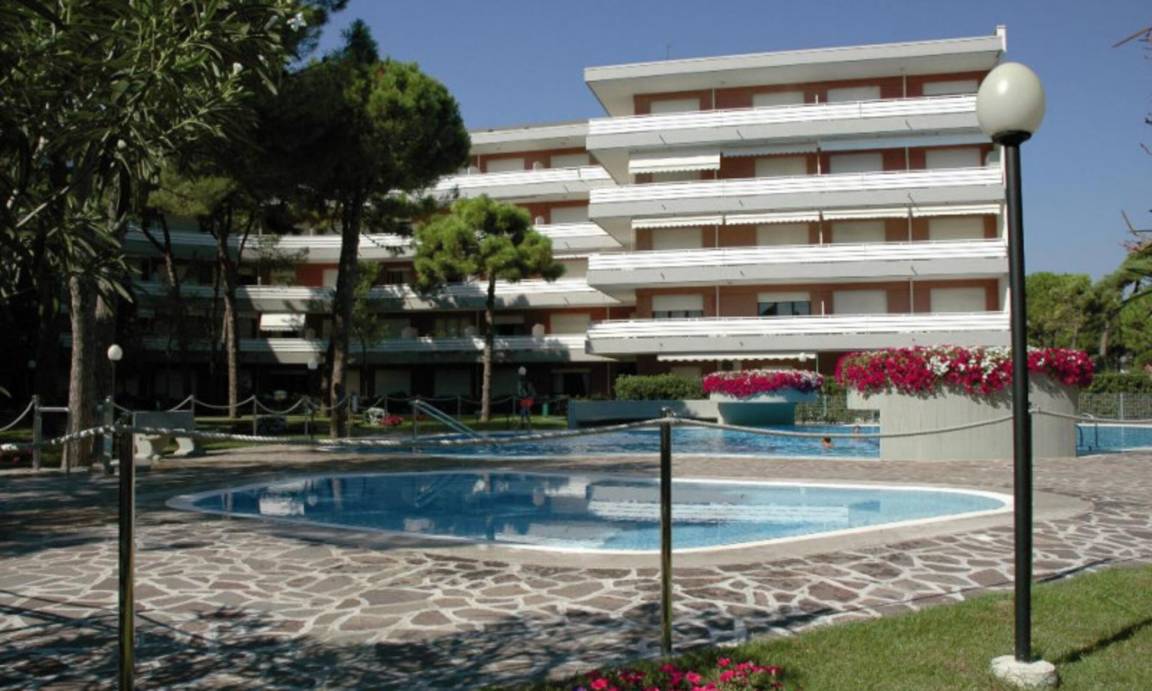 40 M² Apartamento ∙ 2 Habitaciones ∙ 4 Huéspedes - Lignano Sabbiadoro