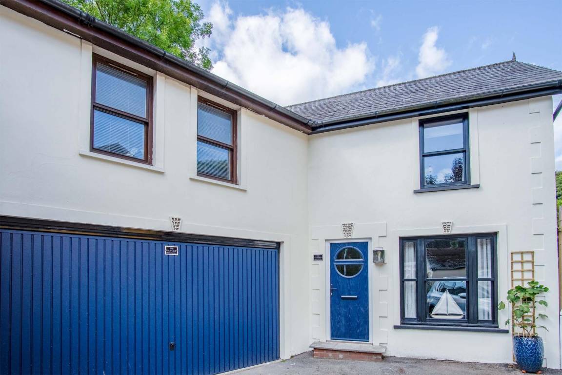 74 M² Cottage ∙ 2 Bedrooms ∙ 5 Guests - Tenby