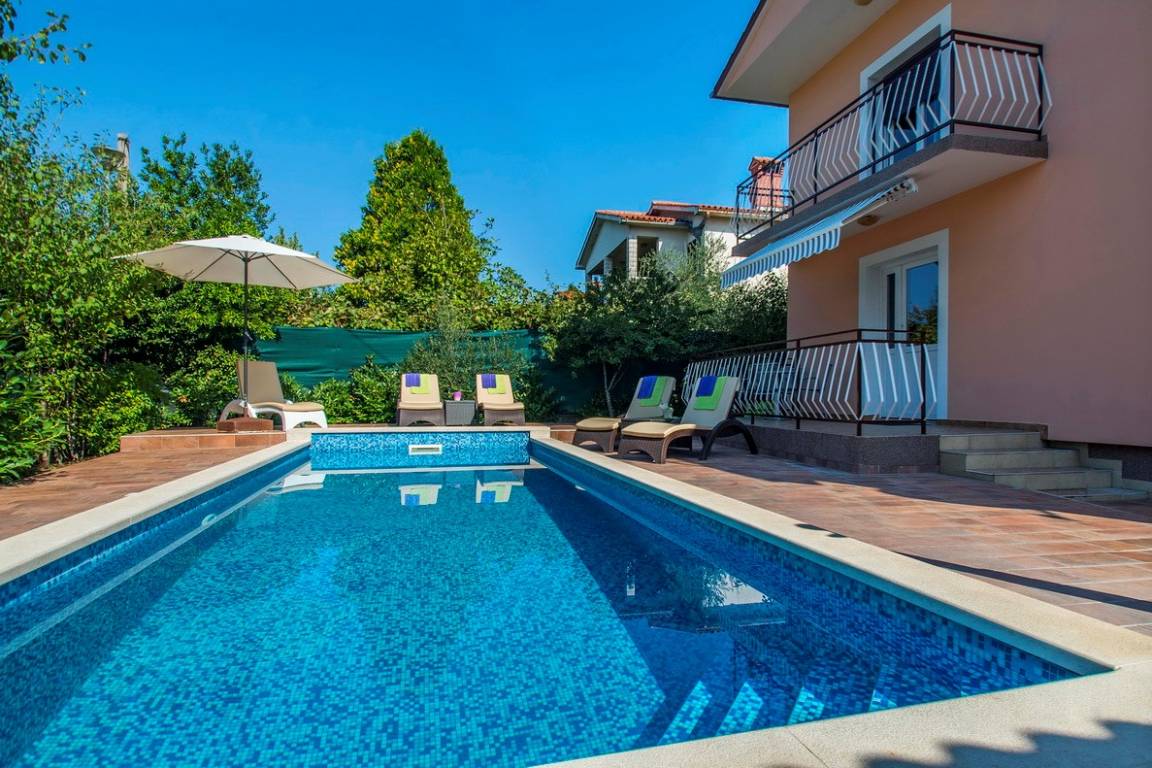 250 M² Ferienhaus ∙ 6 Schlafzimmer ∙ 12 Gäste - Rabac