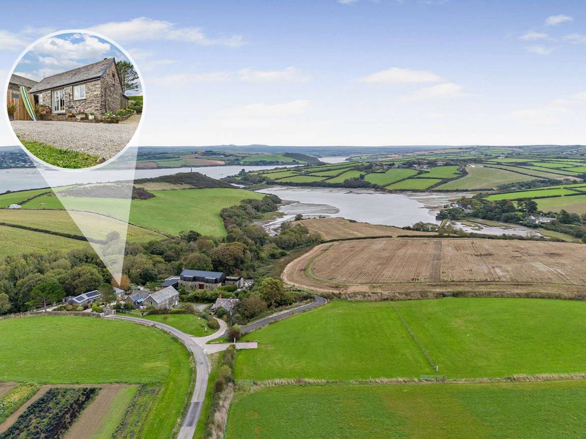 Cottage ∙ 2 Bedrooms ∙ 4 Guests - Constantine Bay
