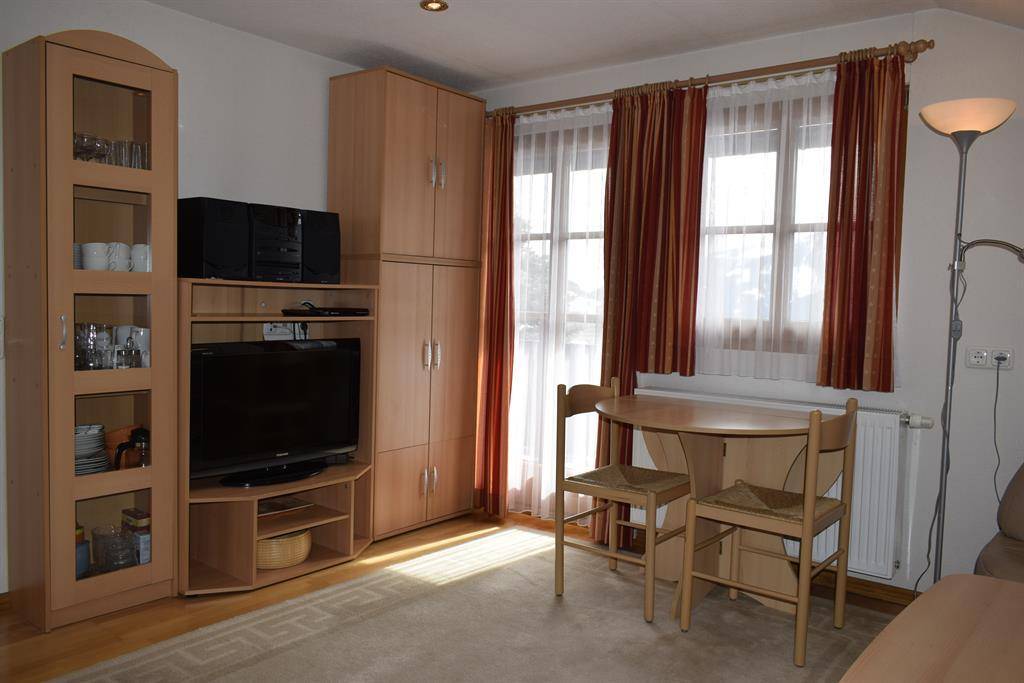 45 M² Ferienwohnung ∙ 1 Schlafzimmer ∙ 4 Gäste - Obertilliach