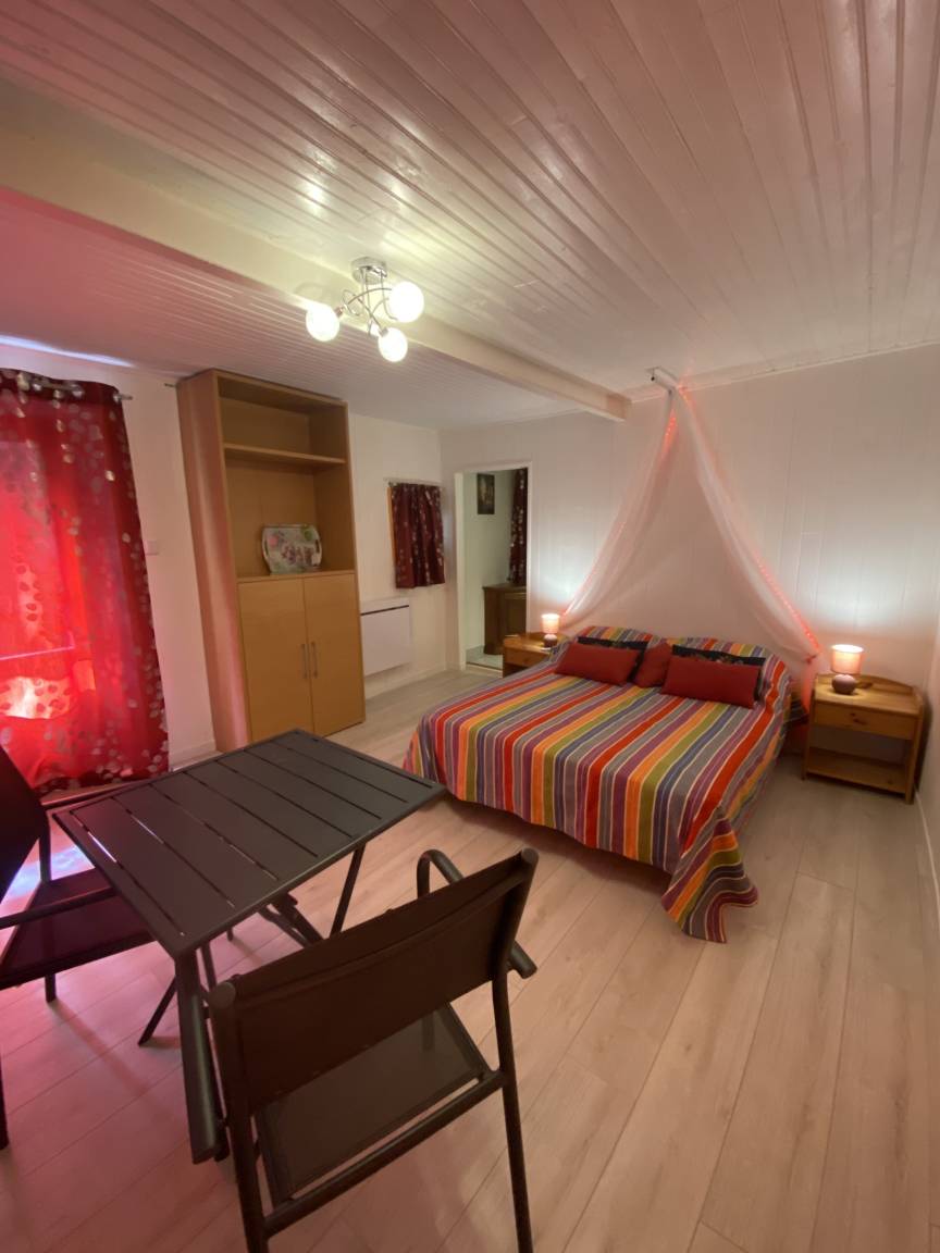 28 M² Ferienwohnung ∙ 1 Schlafzimmer ∙ 2 Gäste - Les Vans