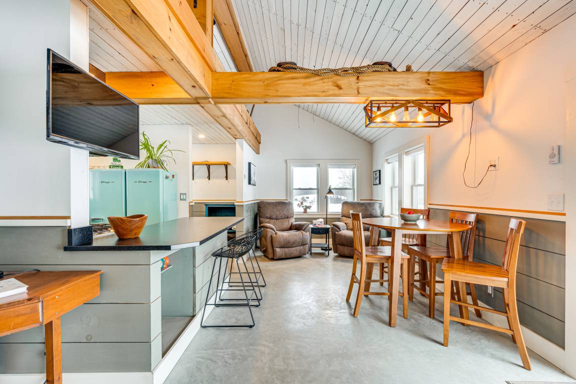66 M² House ∙ 2 Bedrooms ∙ 6 Guests - Vermont
