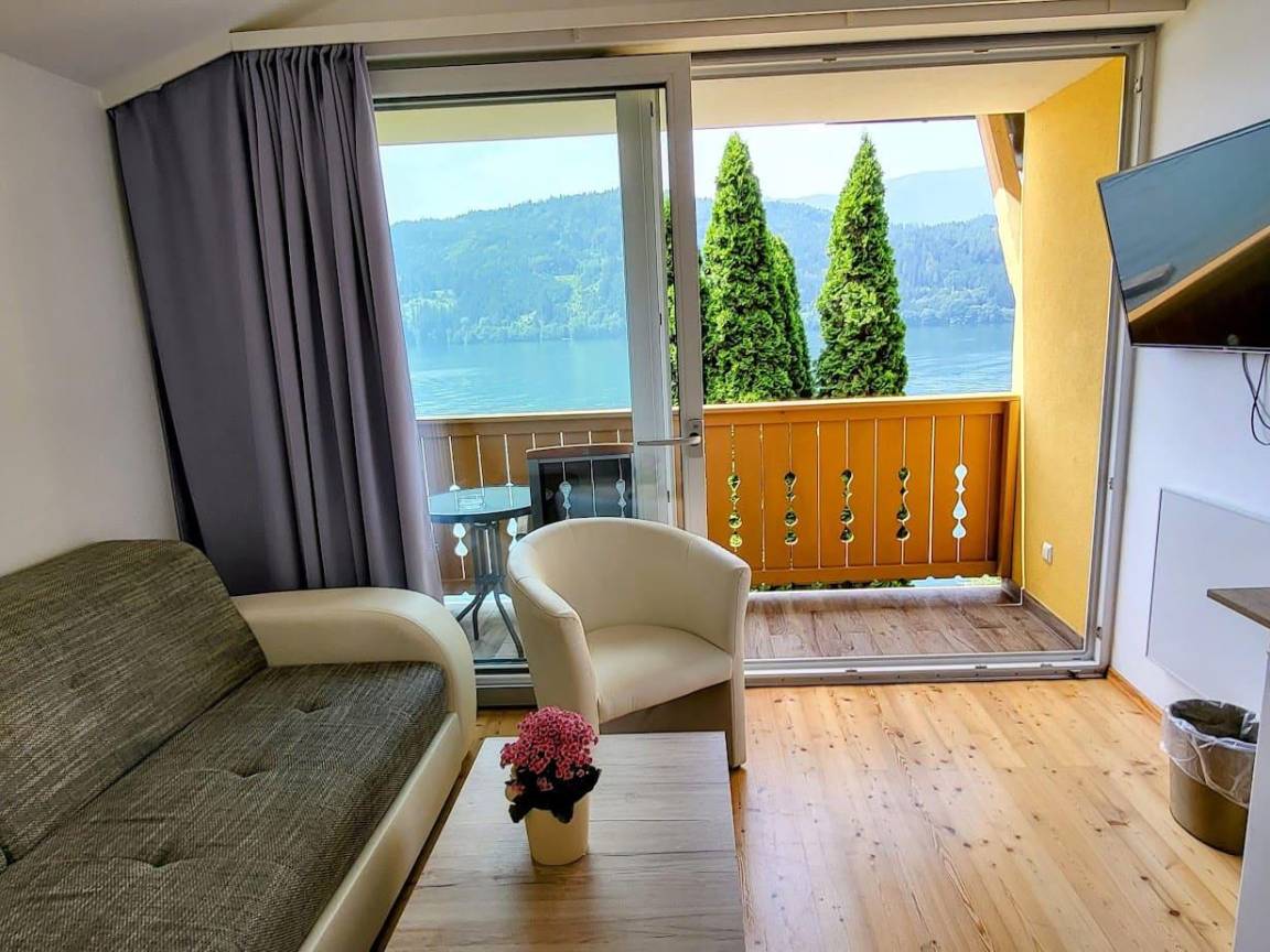 36 M² Hotel ∙ 2 Bedrooms ∙ 4 Guests - Spittal an der Drau