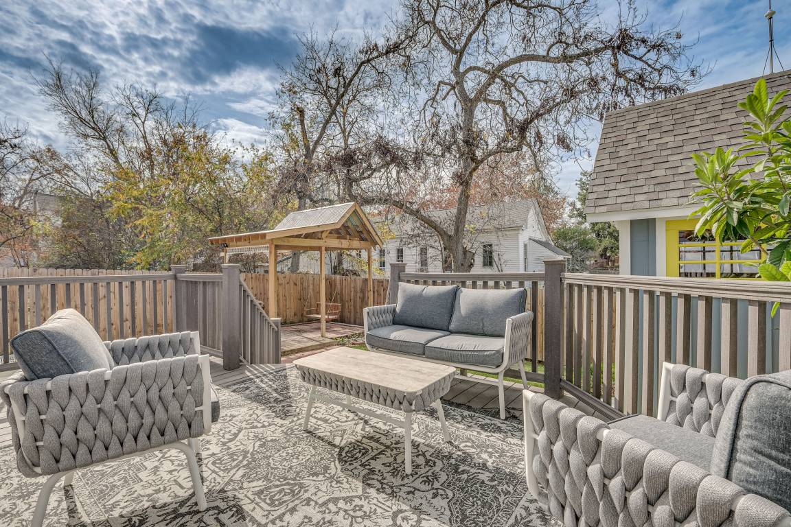 184 M² House ∙ 2 Bedrooms ∙ 10 Guests - Brenham, TX