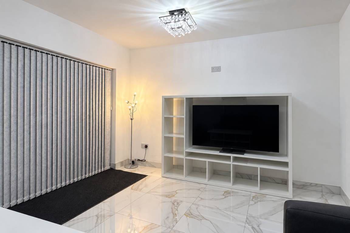 40 M² Huis ∙ 5 Slaapkamers ∙ 13 Gasten - Barry