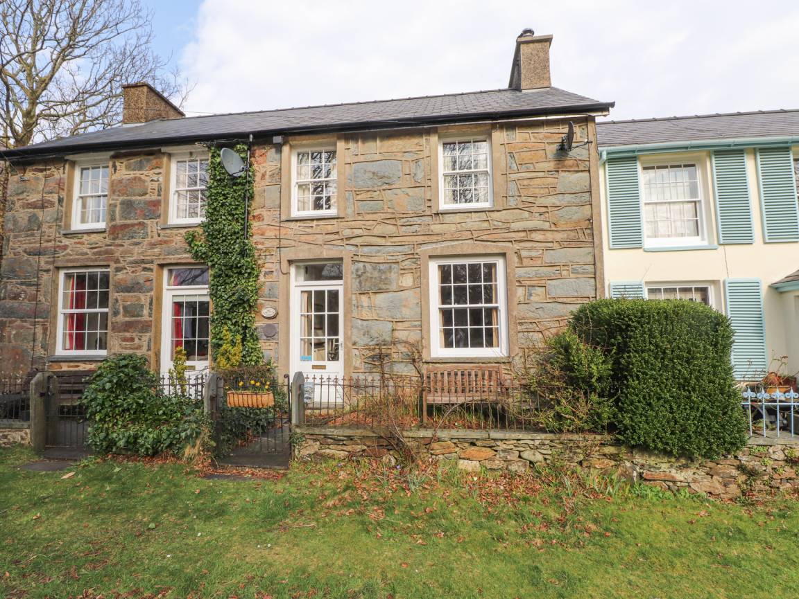 Cottage ∙ 2 Bedrooms ∙ 5 Guests - Beddgelert