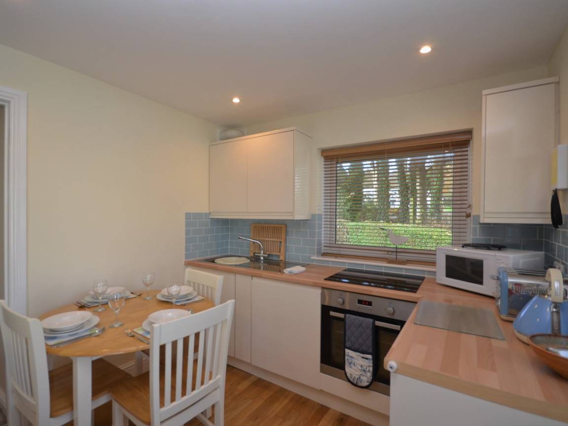 Cottage ∙ 2 Bedrooms ∙ 4 Guests - Broadsands Beach