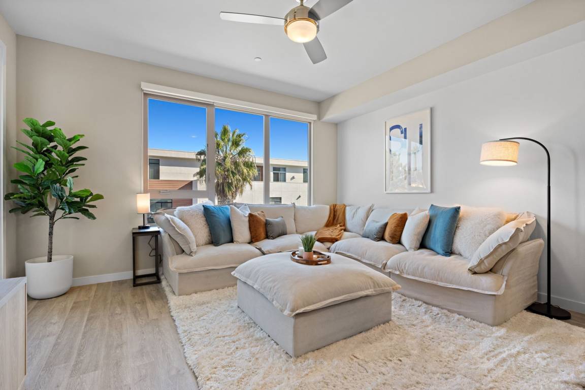 Condo ∙ 1 Bedroom ∙ 4 Guests - Oceanside, CA