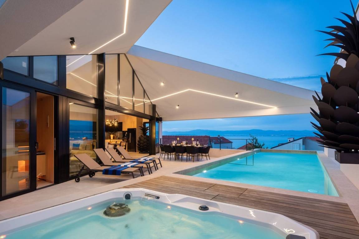 200 M² Villa ∙ 4 Bedrooms ∙ 8 Guests - Supetar
