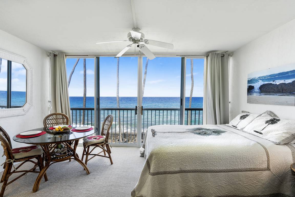 Condo ∙ 2 Guests - Magic Sands Beach Park