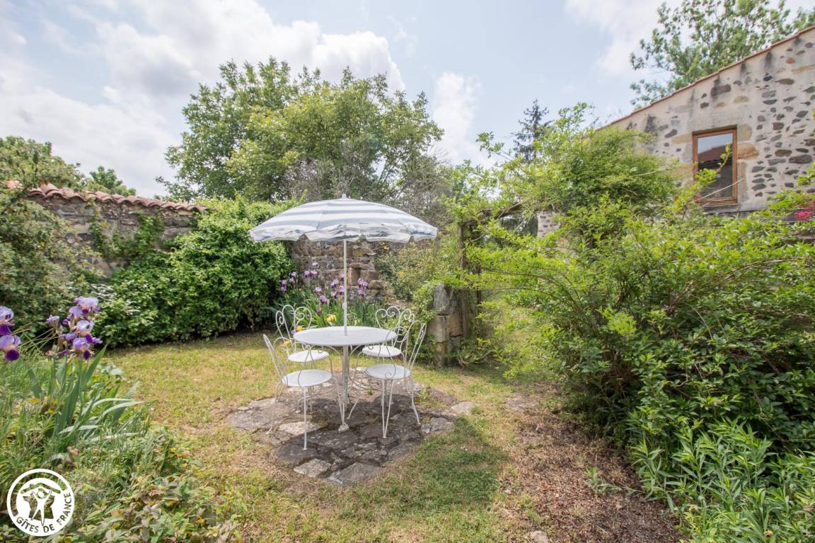 40 M² Gîte ∙ 1 Chambre ∙ 2 Personnes - Auvergne