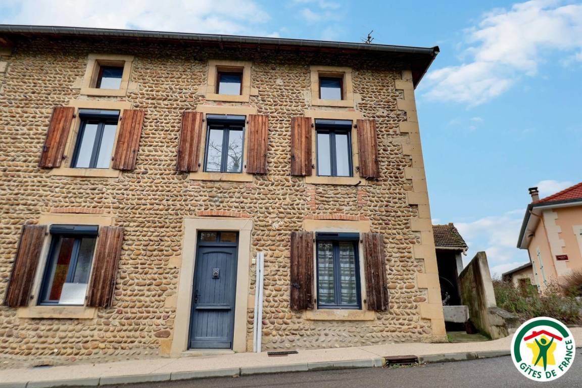95 M² Gîte ∙ 2 Chambres ∙ 6 Personnes - Rhône-Alpes