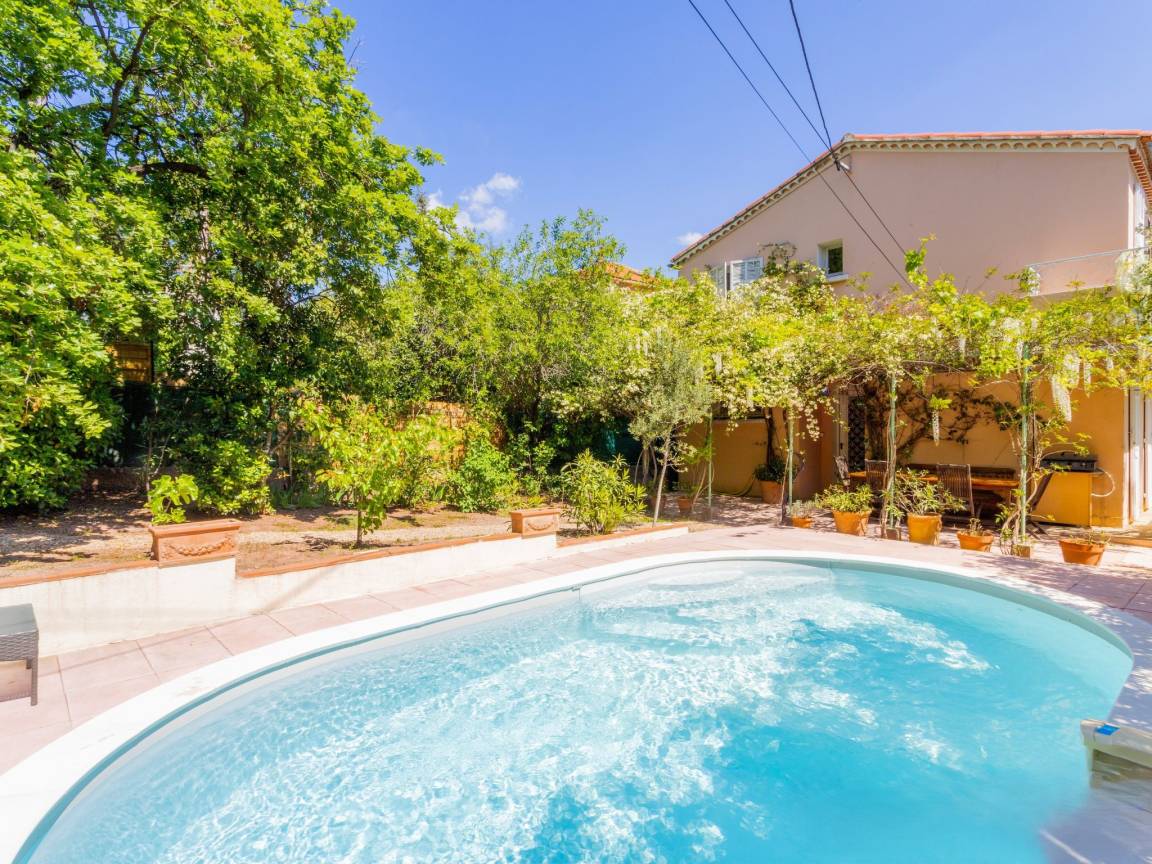 145 M² Maison De Vacances ∙ 5 Chambres ∙ 9 Personnes - Toulon