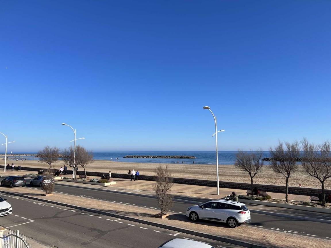 71 M² Apartment ∙ 3 Bedrooms ∙ 8 Guests - Valras-Plage