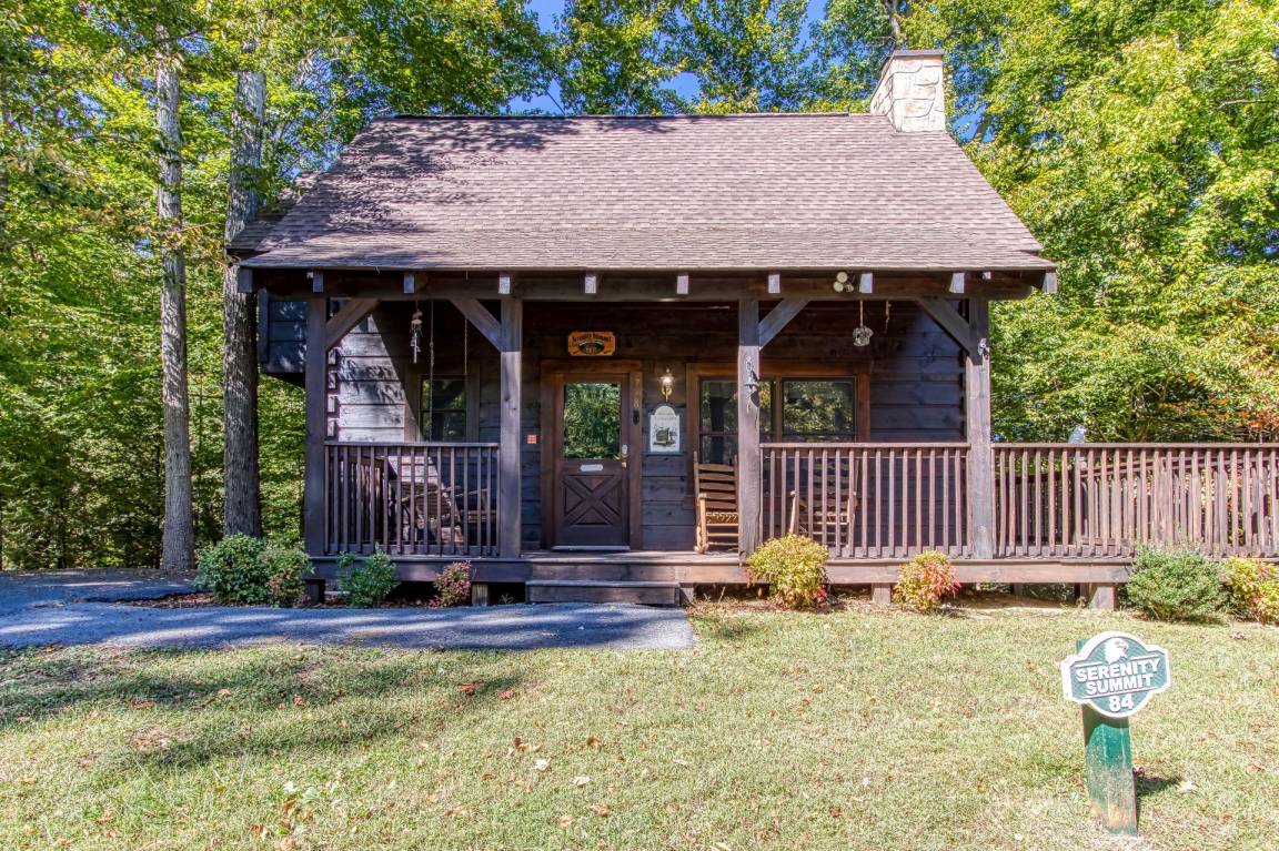 Cabin ∙ 1 Bedroom ∙ 4 Guests - Pigeon Forge, TN