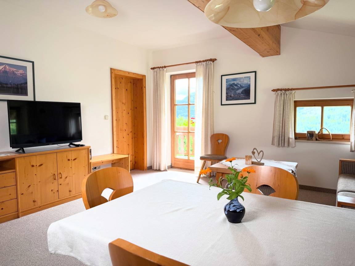 62 M² Ferienwohnung ∙ 2 Schlafzimmer ∙ 6 Gäste - Aschau im Chiemgau