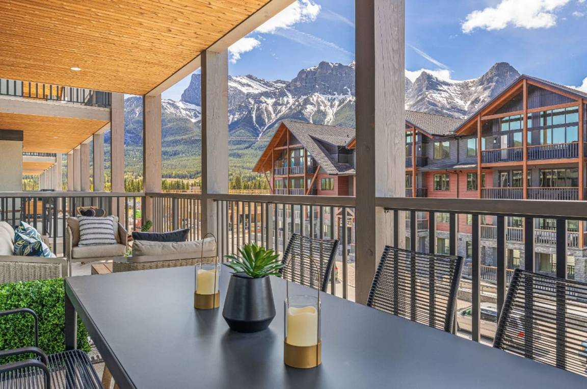 Apartment ∙ 3 Bedrooms ∙ 8 Guests - Canmore