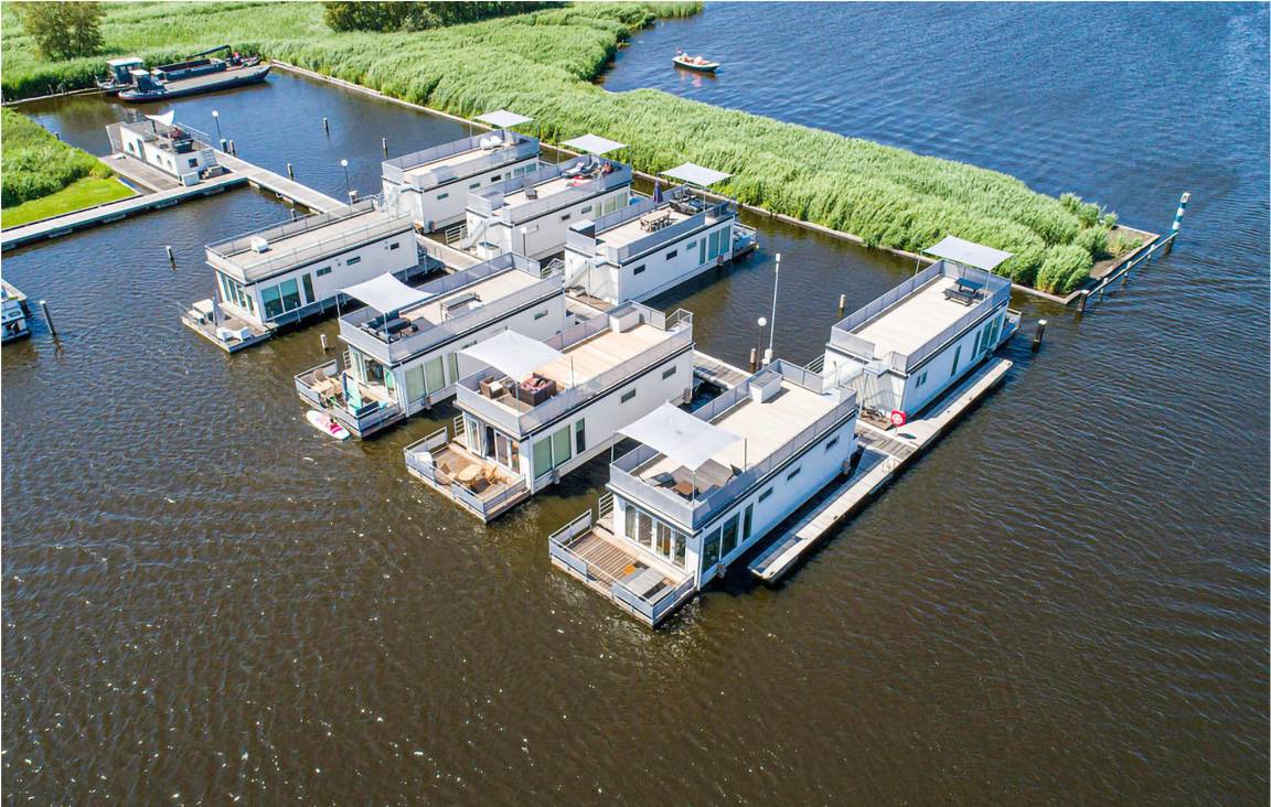 52 M² Houseboat ∙ 2 Bedrooms ∙ 4 Guests - Amsterdam Airport Schiphol (AMS)