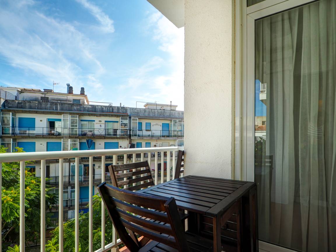 75 M² Apartment ∙ 2 Bedrooms ∙ 4 Guests - Sitges