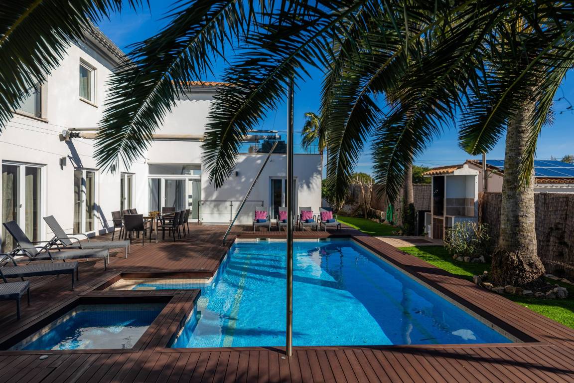 240 M² Villa ∙ 5 Bedrooms ∙ 10 Guests - Santanyí
