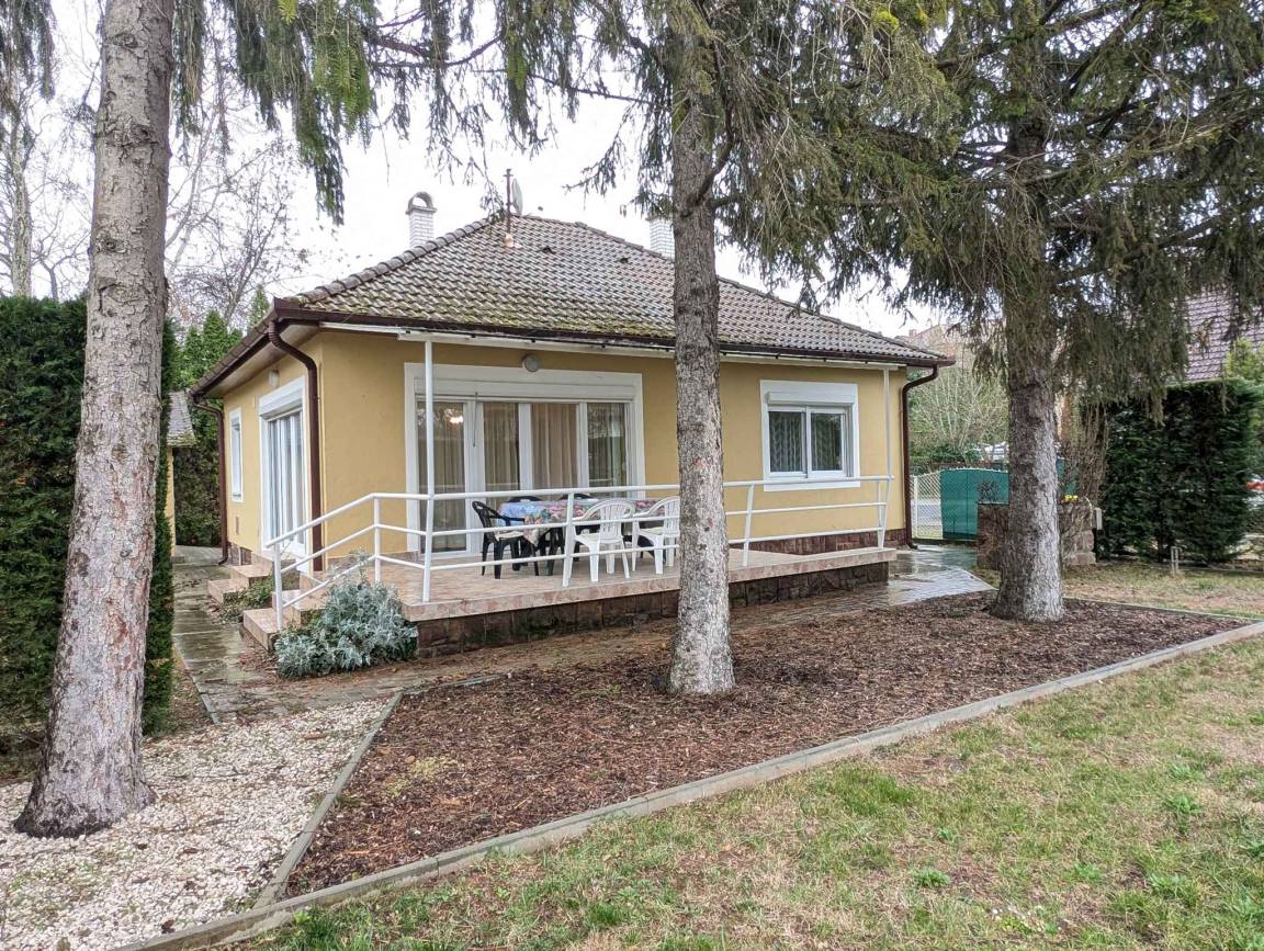 90 M² House ∙ 3 Bedrooms ∙ 8 Guests - Balatonlelle