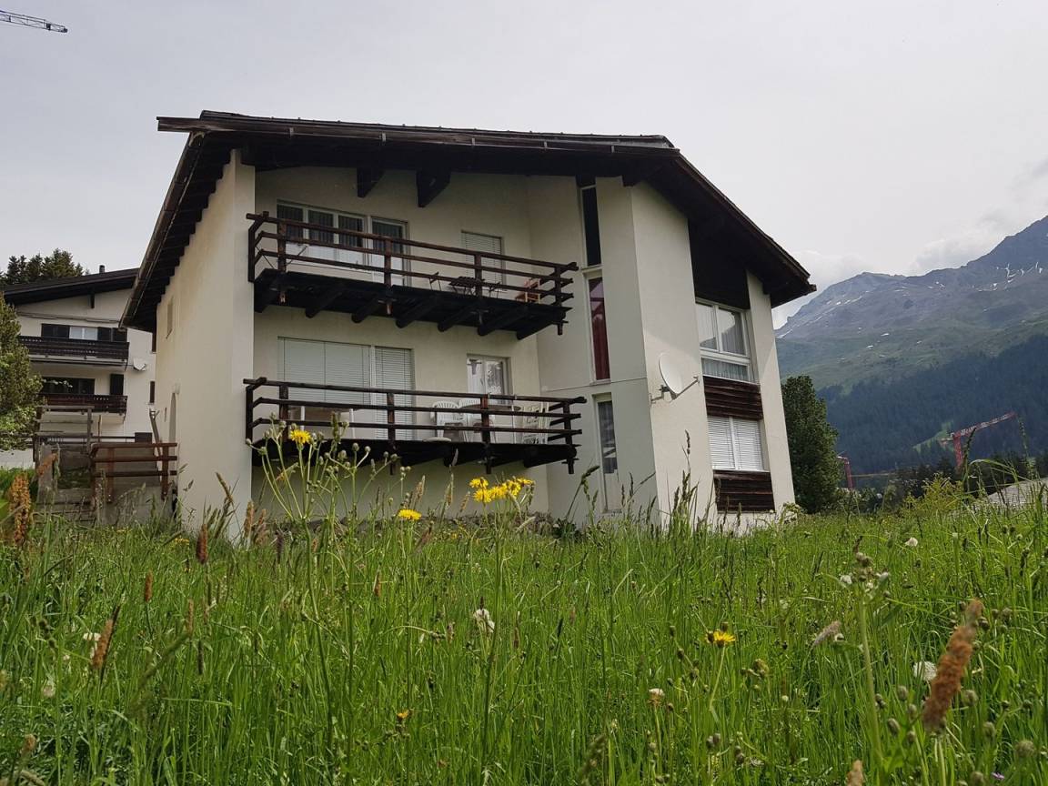 Ferienwohnung ∙ 3 Schlafzimmer ∙ 6 Gäste - Valbella