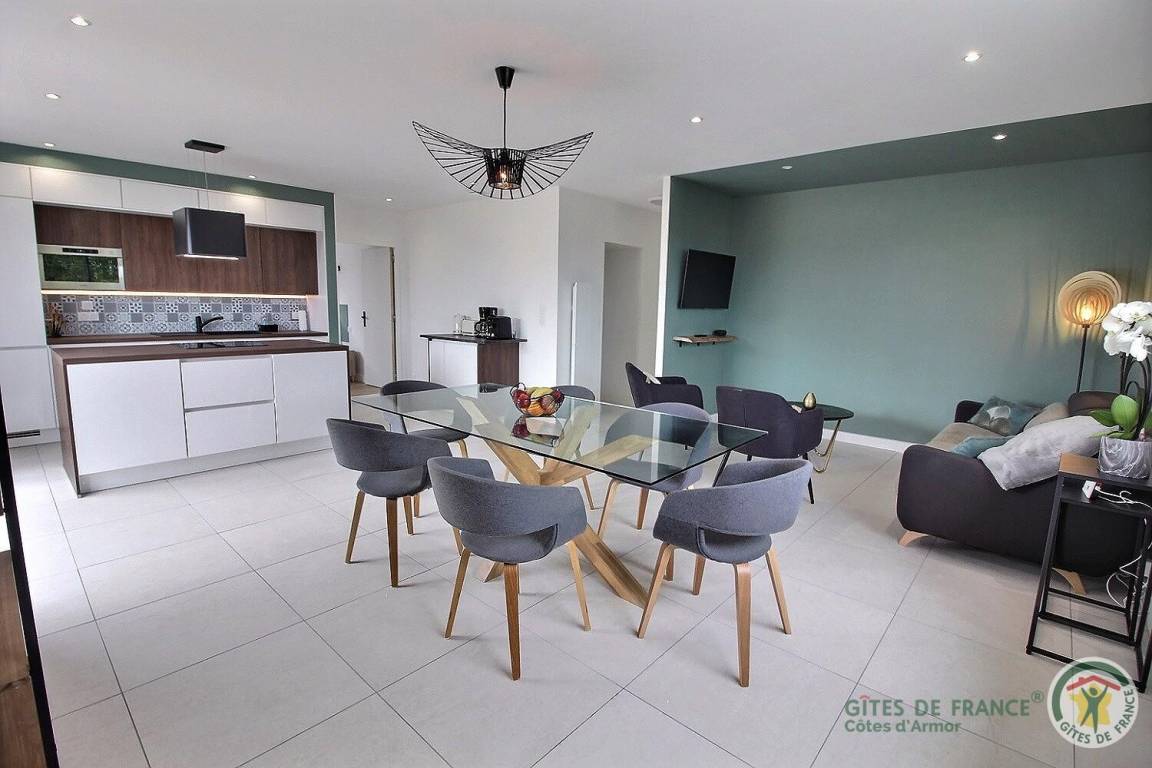 95 M² Gîte ∙ 3 Chambres ∙ 6 Personnes - Erquy