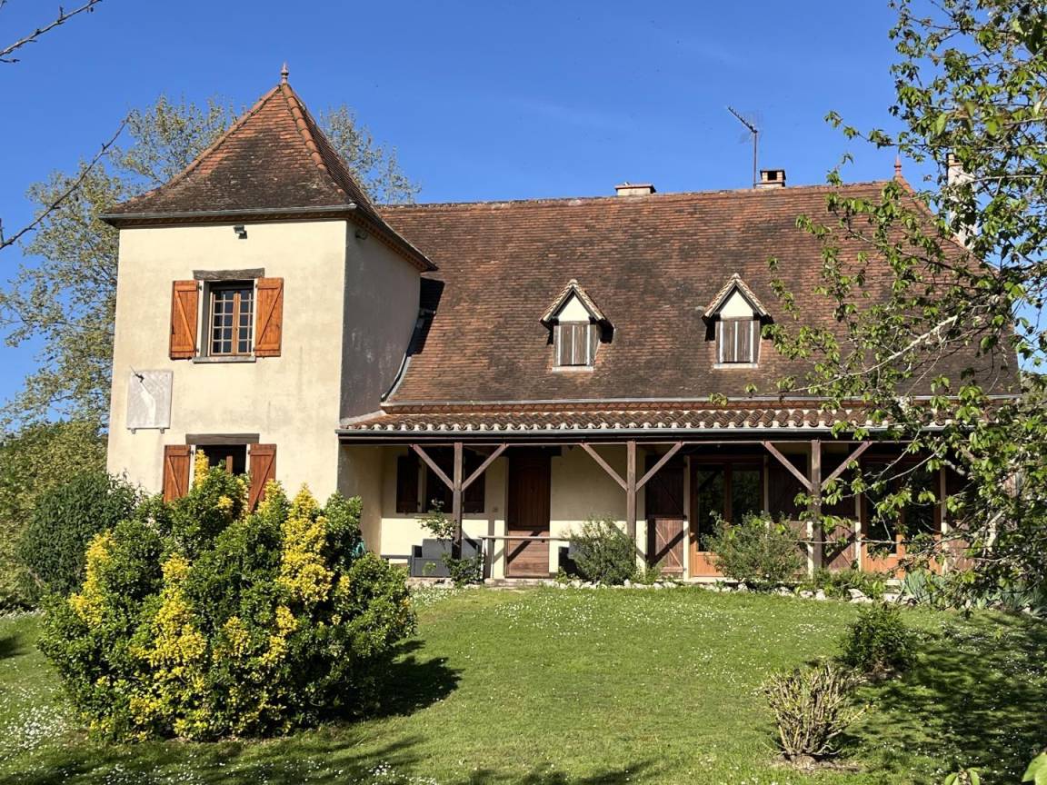 200 M² Gîte ∙ 6 Chambres ∙ 12 Personnes - Saint-Cirq-Lapopie