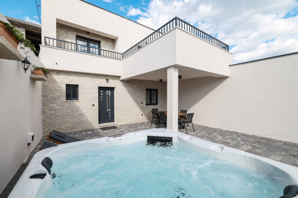 105 M² Villa ∙ 3 Schlafzimmer ∙ 6 Gäste - Sukošan