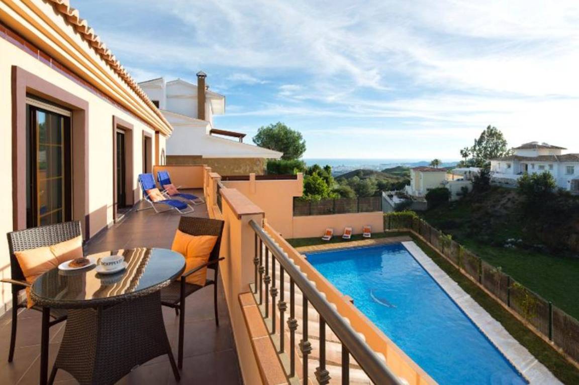 Villa ∙ 5 Chambres ∙ 14 Personnes - Fuengirola