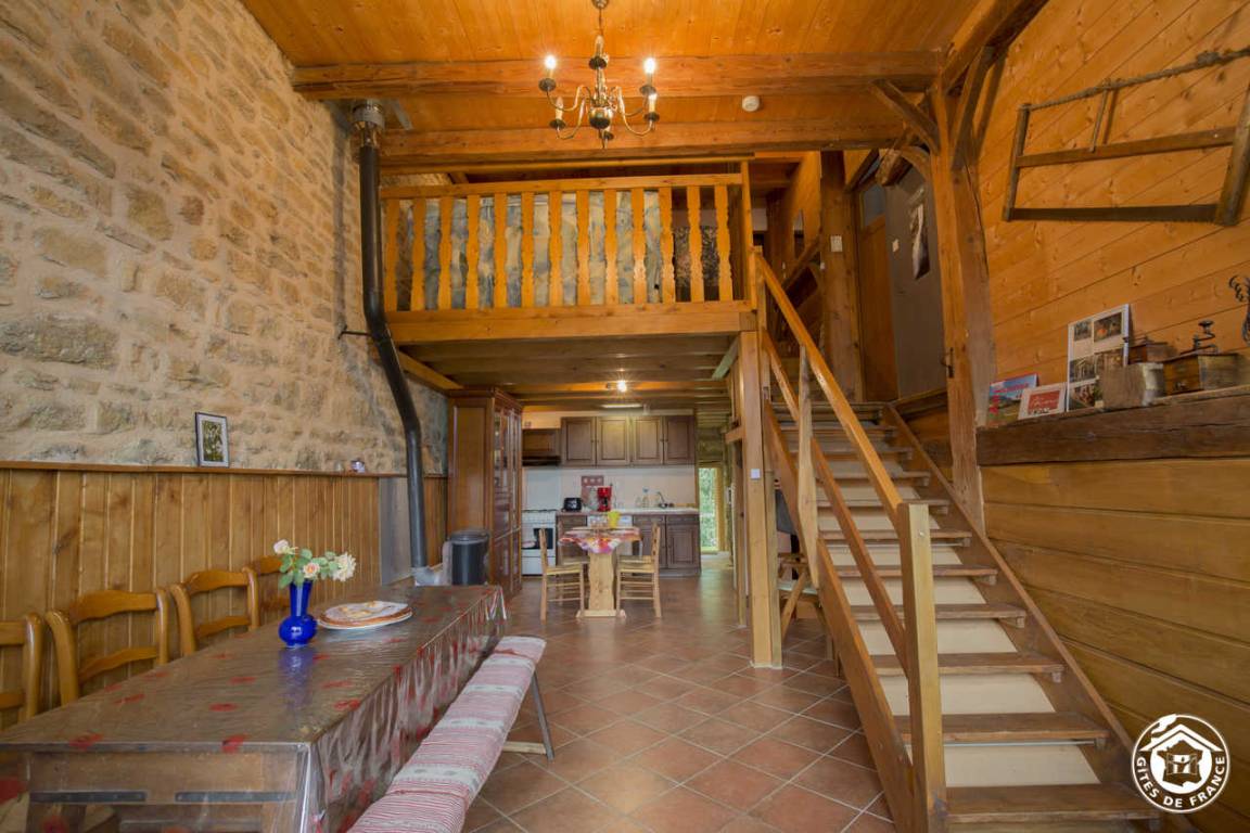 128 M² Gîte ∙ 4 Chambres ∙ 9 Personnes - Ambérieu-en-Bugey
