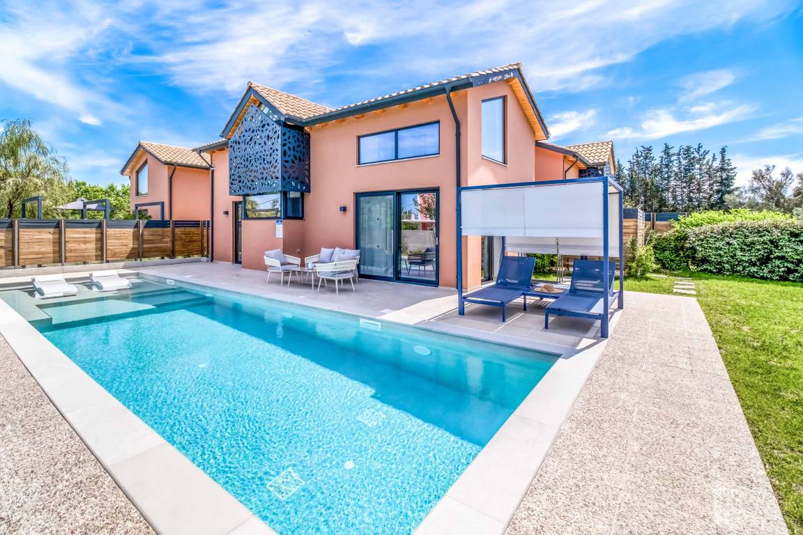 75 M² Villa ∙ 2 Bedrooms ∙ 4 Guests - Lefkada