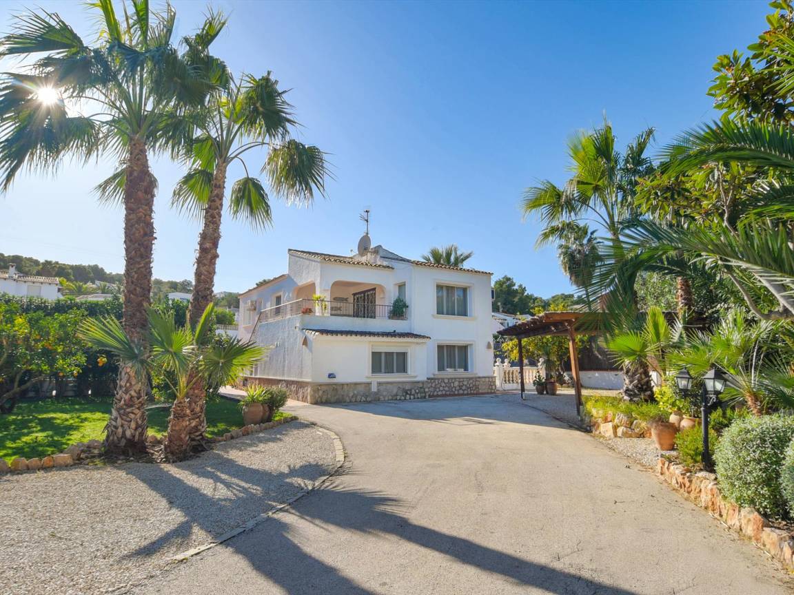 241 M² Villa ∙ 6 Chambres ∙ 12 Personnes - Moraira