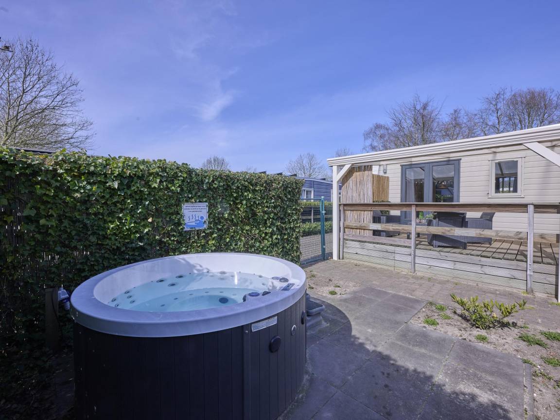 75 M² House ∙ 2 Bedrooms ∙ 4 Guests - Oisterwijk