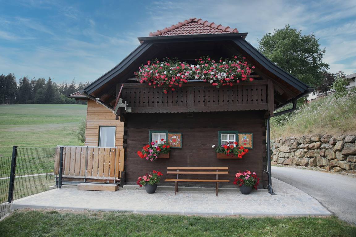 85 M² Ferienhaus ∙ 2 Schlafzimmer ∙ 6 Gäste - Wenigzell