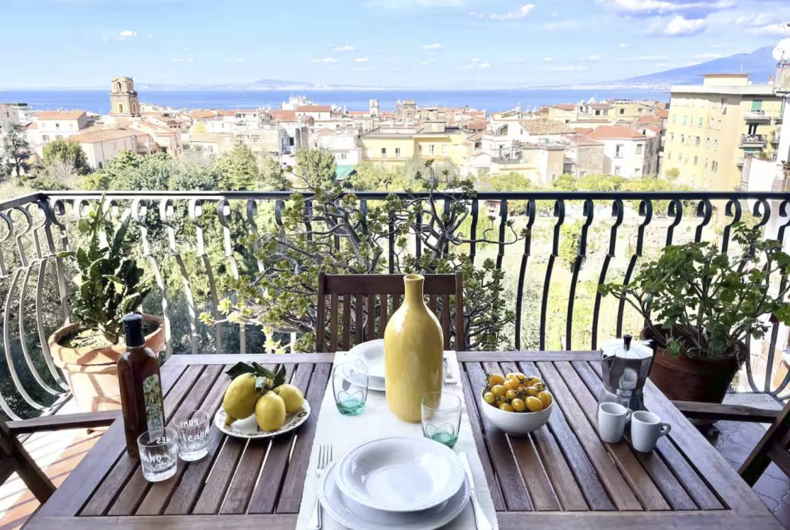 House ∙ 2 Bedrooms ∙ 4 Guests - Sorrento