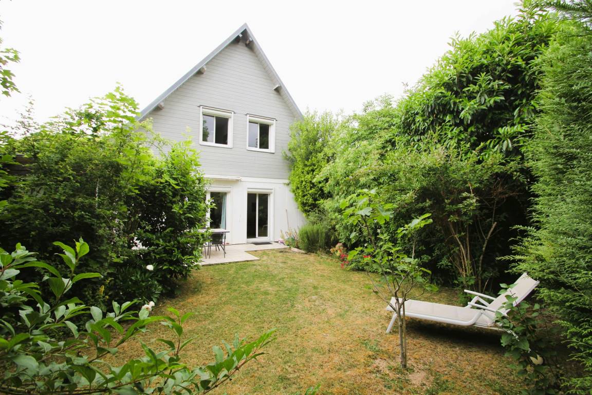 105 M² Maison De Vacances ∙ 3 Chambres ∙ 6 Personnes - Taissy