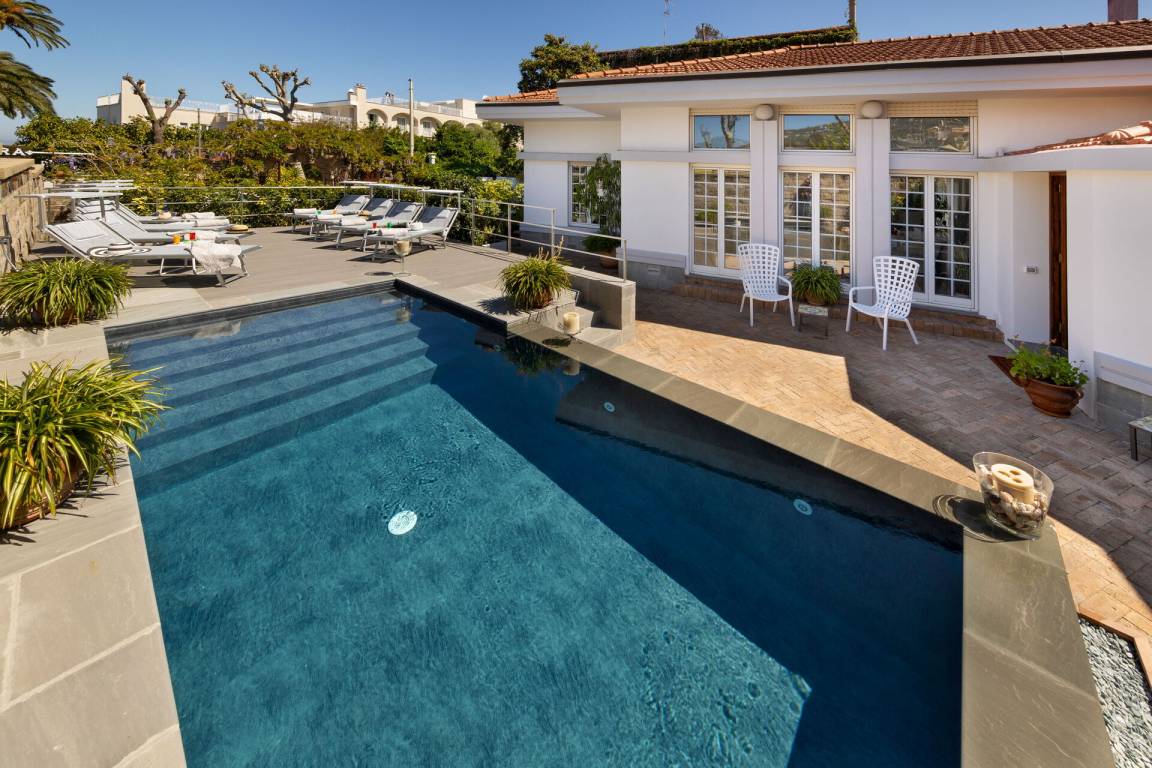 Villa ∙ 5 Schlafzimmer ∙ 14 Gäste - Sorrent