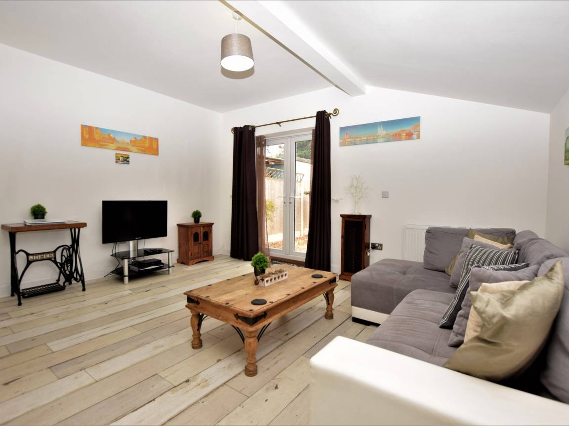 Cottage ∙ 2 Bedrooms ∙ 2 Guests - Anderby Creek