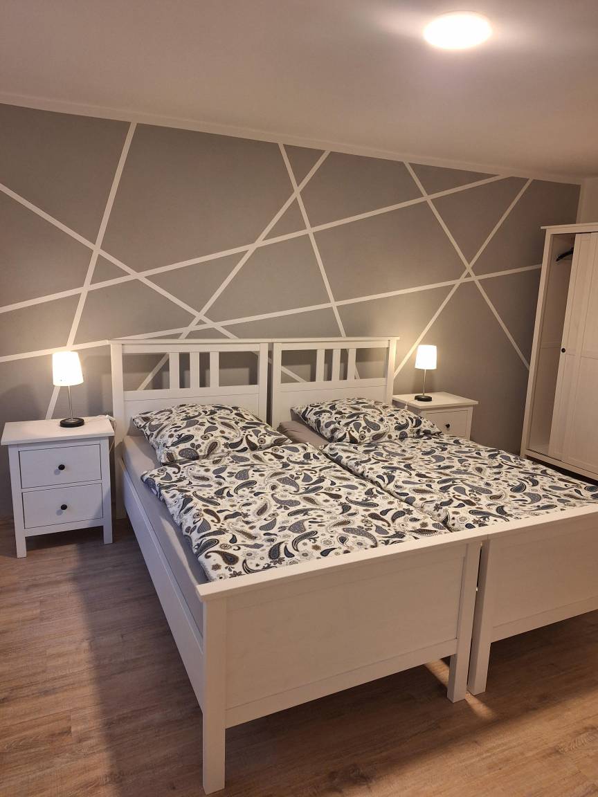 60 M² Ferienwohnung ∙ 1 Schlafzimmer ∙ 2 Gäste - Betzdorf