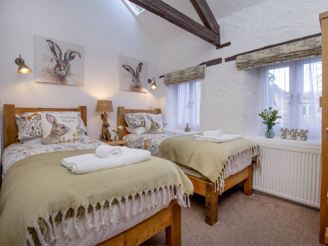 Cottage ∙ 2 Bedrooms ∙ 4 Guests - Ashburton