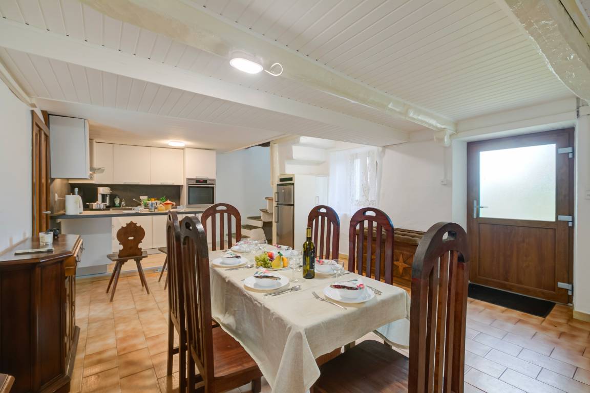 110 M² Ferienwohnung ∙ 3 Schlafzimmer ∙ 6 Gäste - Brissago