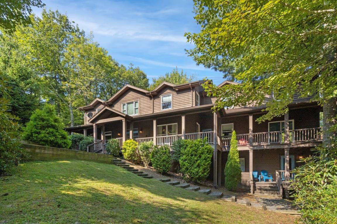 463 M² Cabin ∙ 6 Bedrooms ∙ 14 Guests - North Carolina