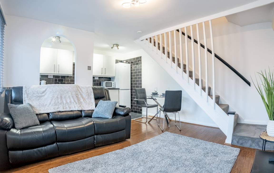 56 M² House ∙ 1 Bedroom ∙ 2 Guests - Southend-on-Sea