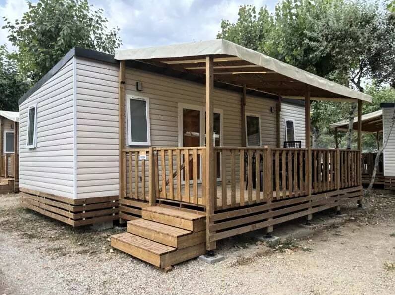 34 M² Caravan ∙ 3 Bedrooms ∙ 8 Guests - Tuscany