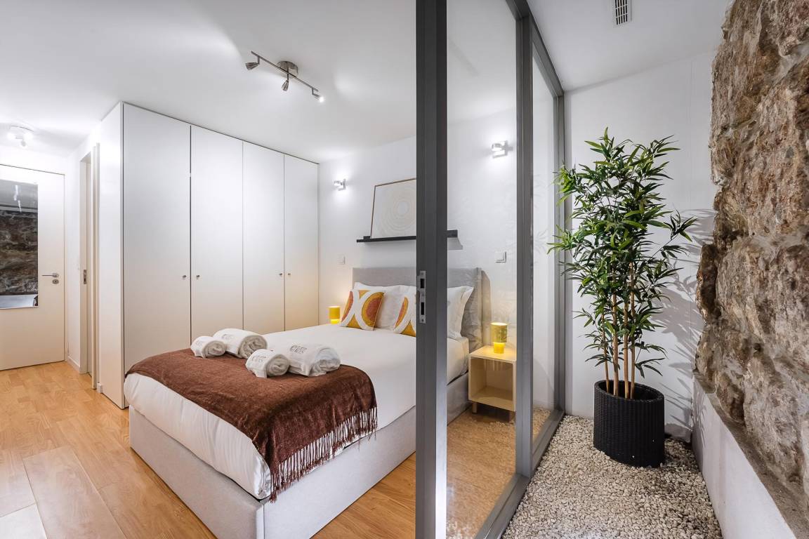90 M² Huoneisto ∙ 2 Makuuhuonetta ∙ 6 Vierasta - Porto