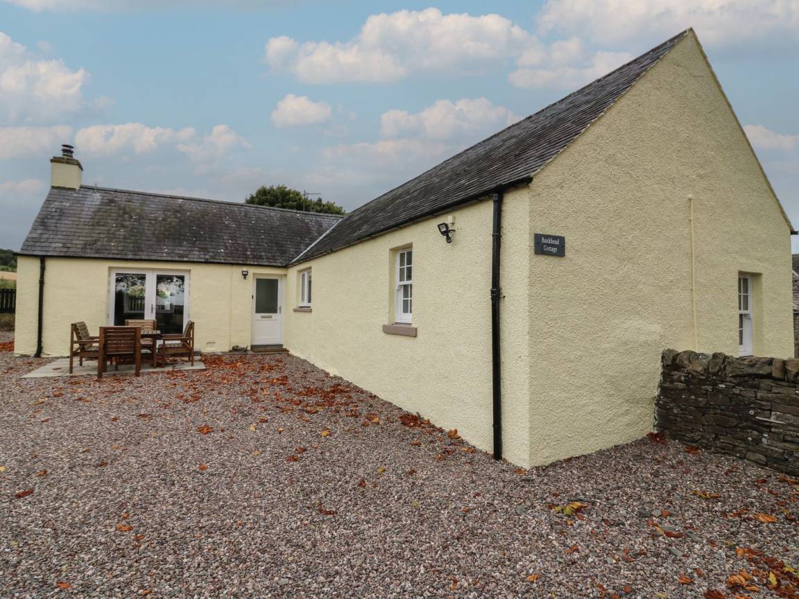 Cottage ∙ 2 Bedrooms ∙ 4 Guests - Forfar