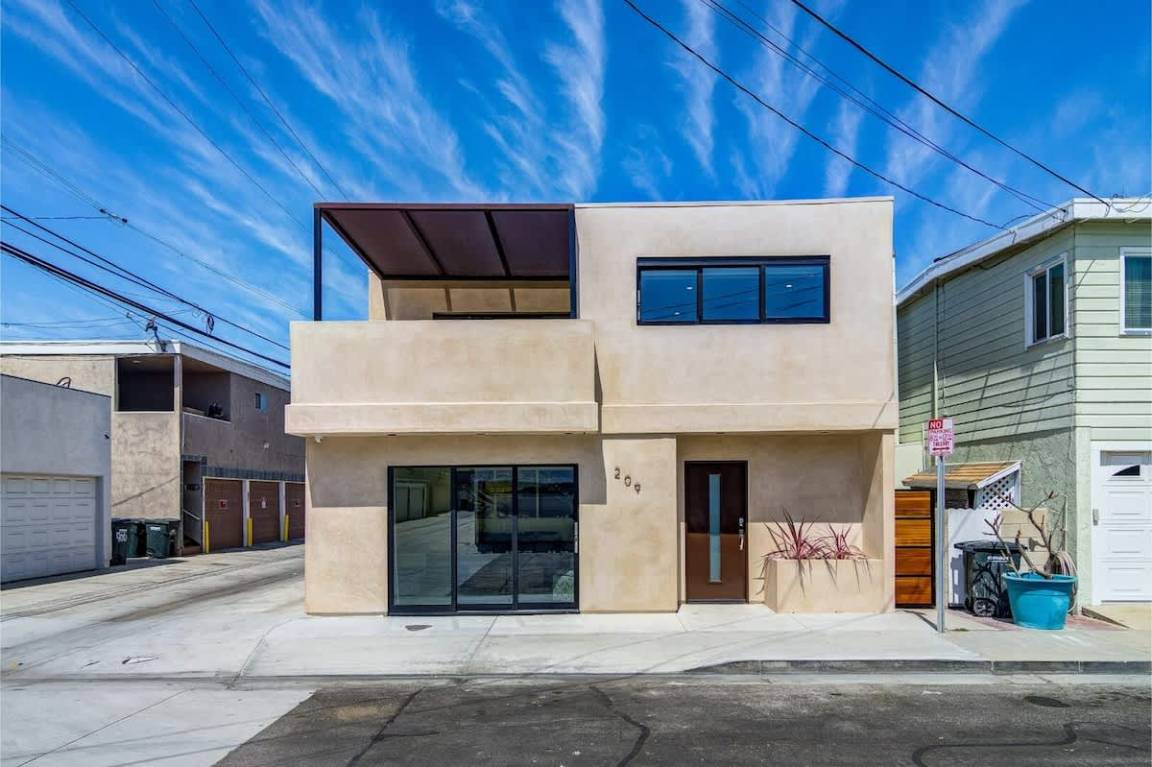 House ∙ 3 Bedrooms ∙ 8 Guests - Laguna Beach, CA