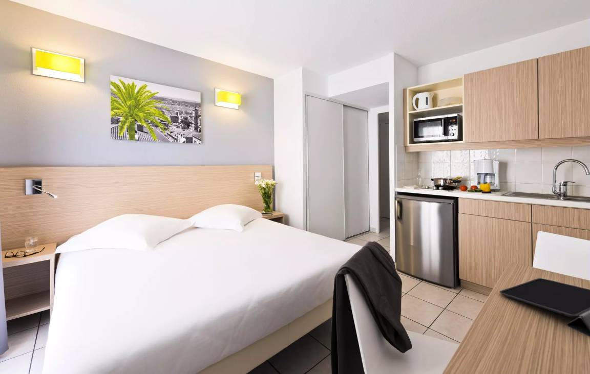 18 M² Studio ∙ 1 Chambre ∙ 2 Personnes - ibis budget Nice Californie Lenval